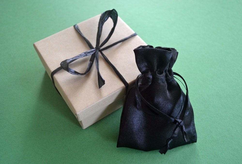 AUTUMN KISS Necklace Pendant on Chain Silhouette Jewelry - Etsy