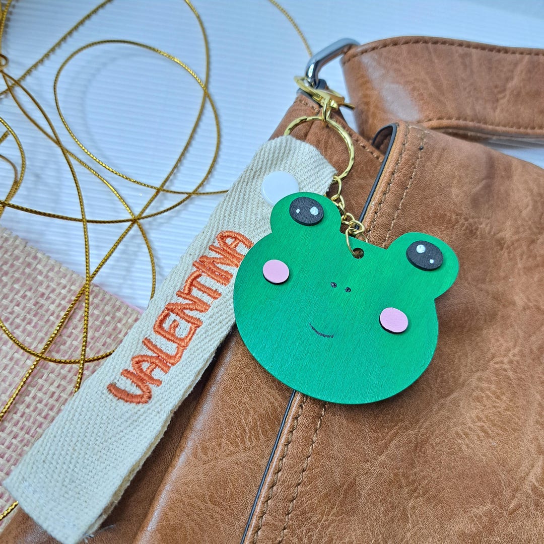 Handmade Frog Bag Tag: Personalized Embroidered Name, Wooden Label - Etsy