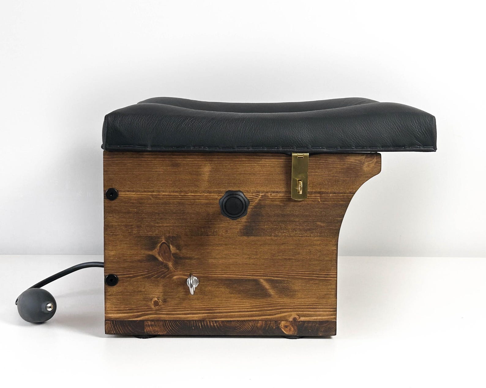 Smotherbox Queening Chair - Etsy