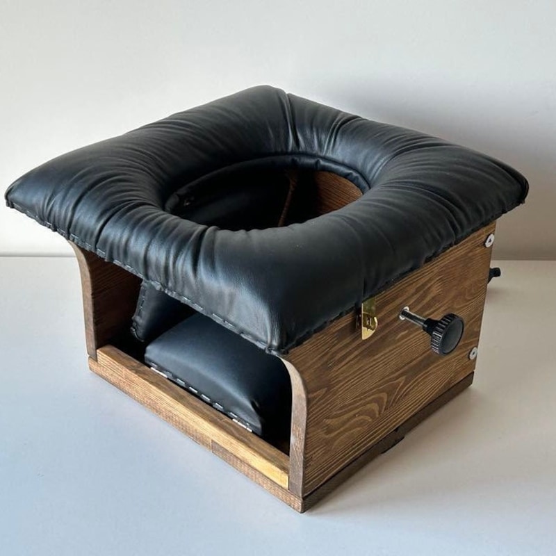 Queening Chair - Etsy