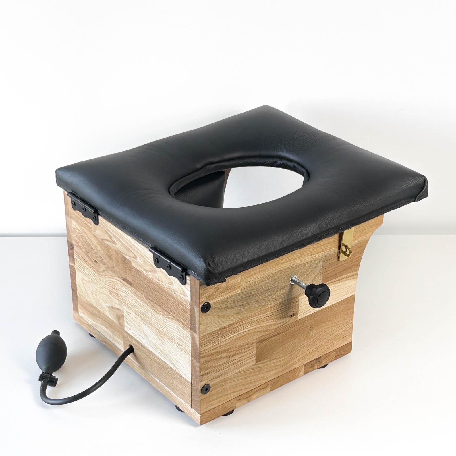 Oak & Leather Smotherbox Queening Chair - Etsy