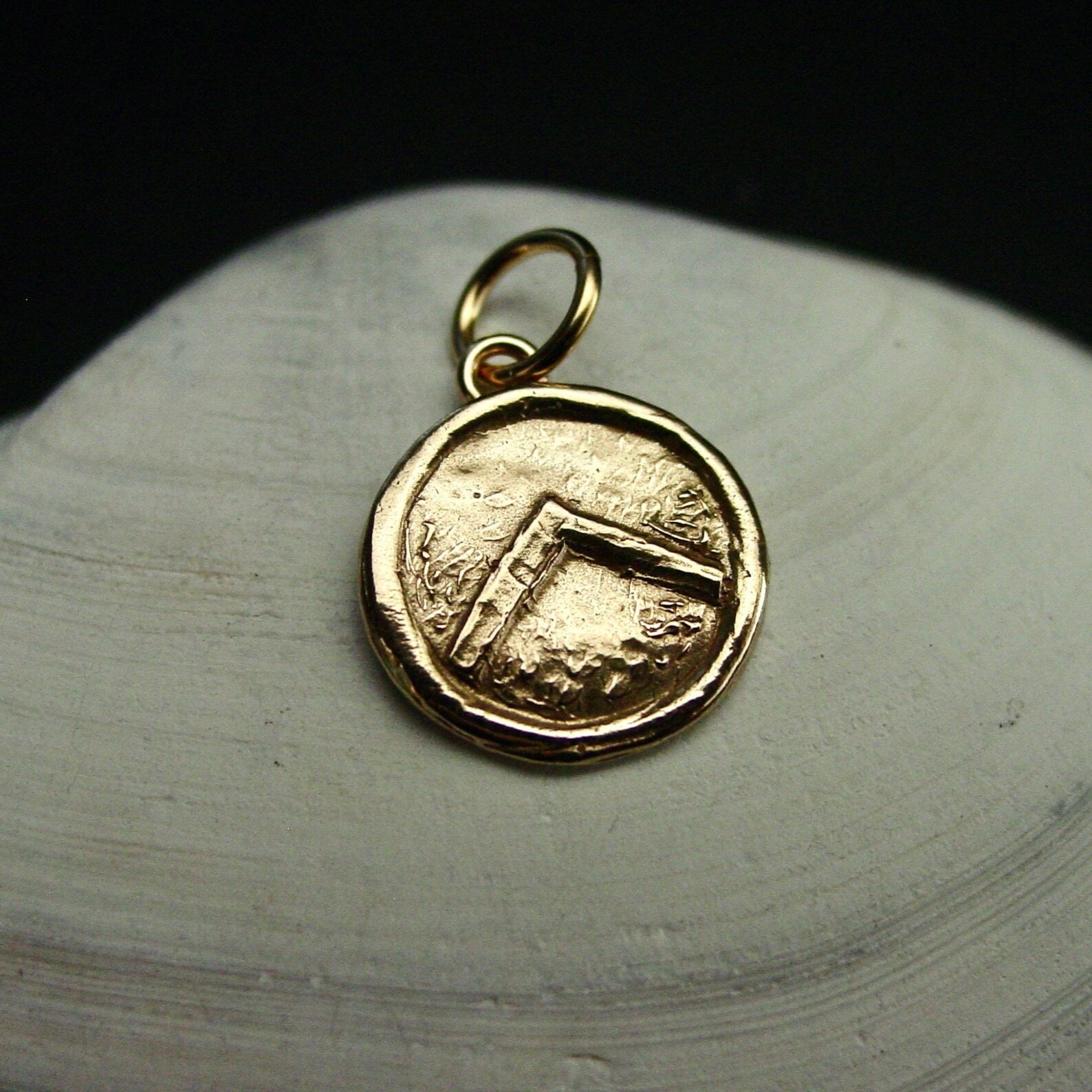 Feminine Spartan Shield Necklace Gold Finish Sparta King - Etsy