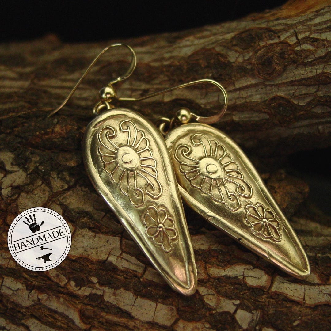 Anglo Saxon Medieval Bronze Earrings: Hand-carved Kite Shield Museum ...