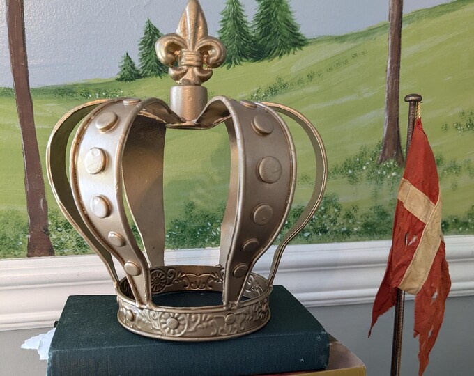 Gold Metal Crown Cake Topper: King or Queen Centerpiece - Etsy