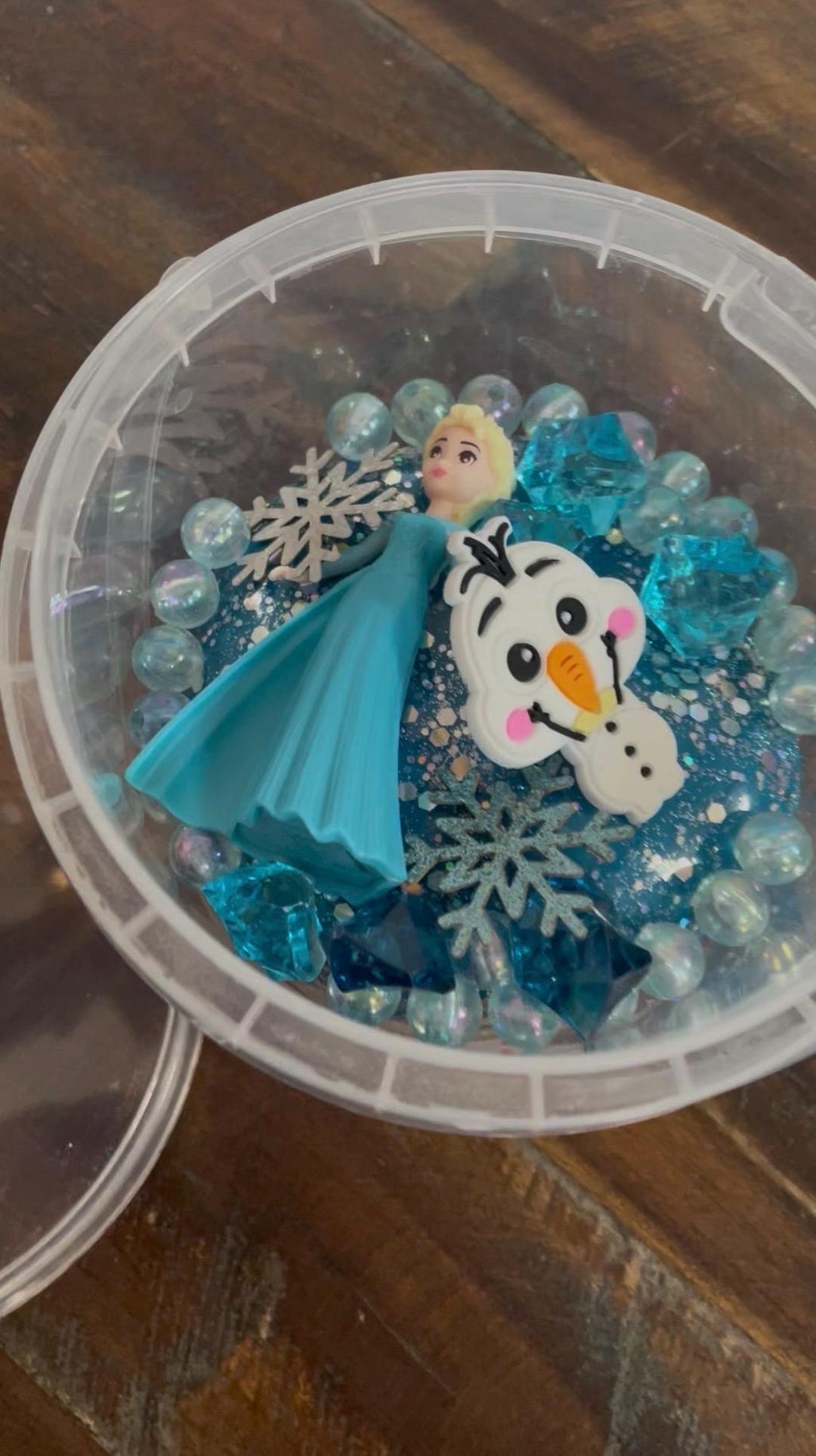 Elsa-inspired Travel Play Kit – Frozen Sensory Bucket | Large Playdough ...