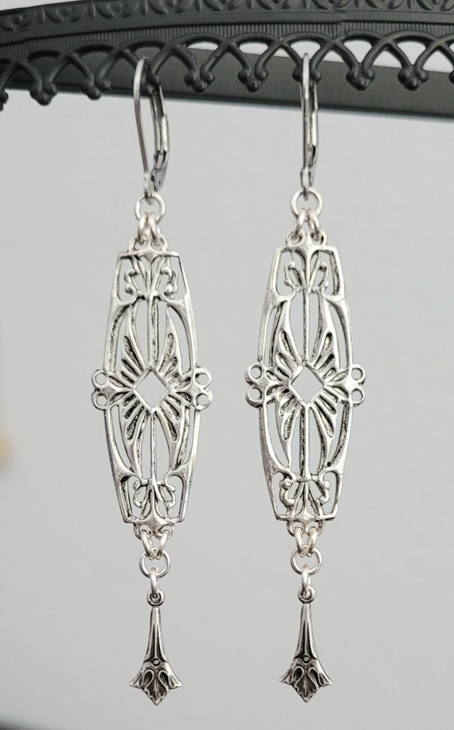 Art Deco Flapper Style Earrings 1920's Gatsby Style Jewelry Historical ...