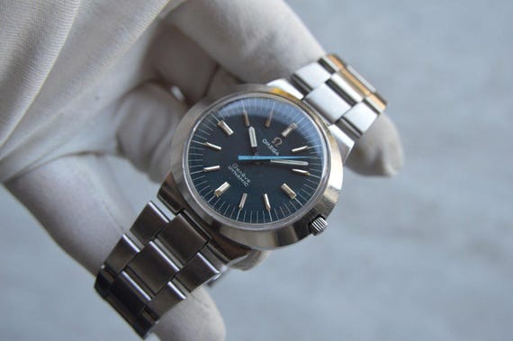 1970s Omega Geneve Dynamic Blue Dial Men's Rare Autom… - Gem