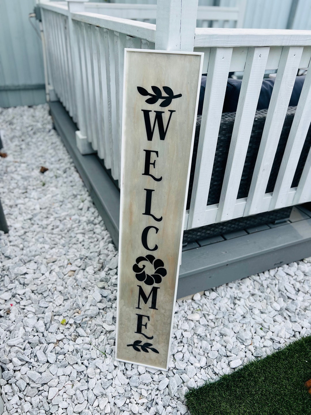 Gray Welcome Sign With Black Letters. Epoxy Resin Wooden Welcome Signs ...
