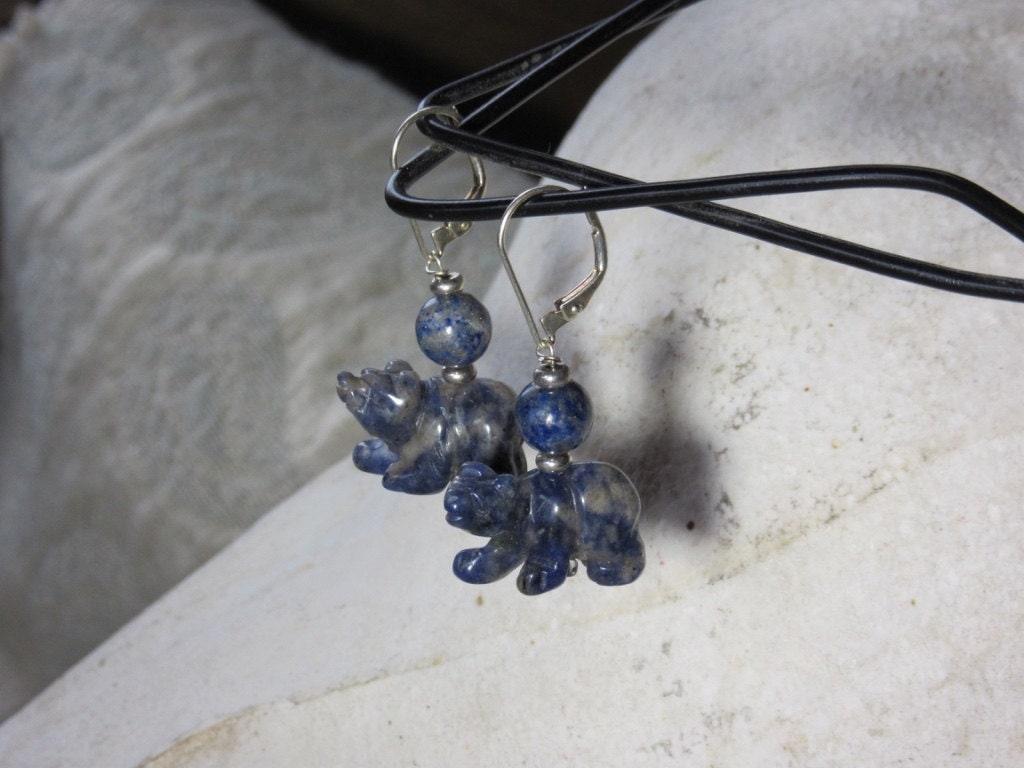 Sodalite Minimalist Bar Choker | Enlivenadorn.me