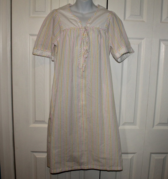 Vintage Seersucker Pastel Rainbow Stripe Nightgown Ro… - Gem