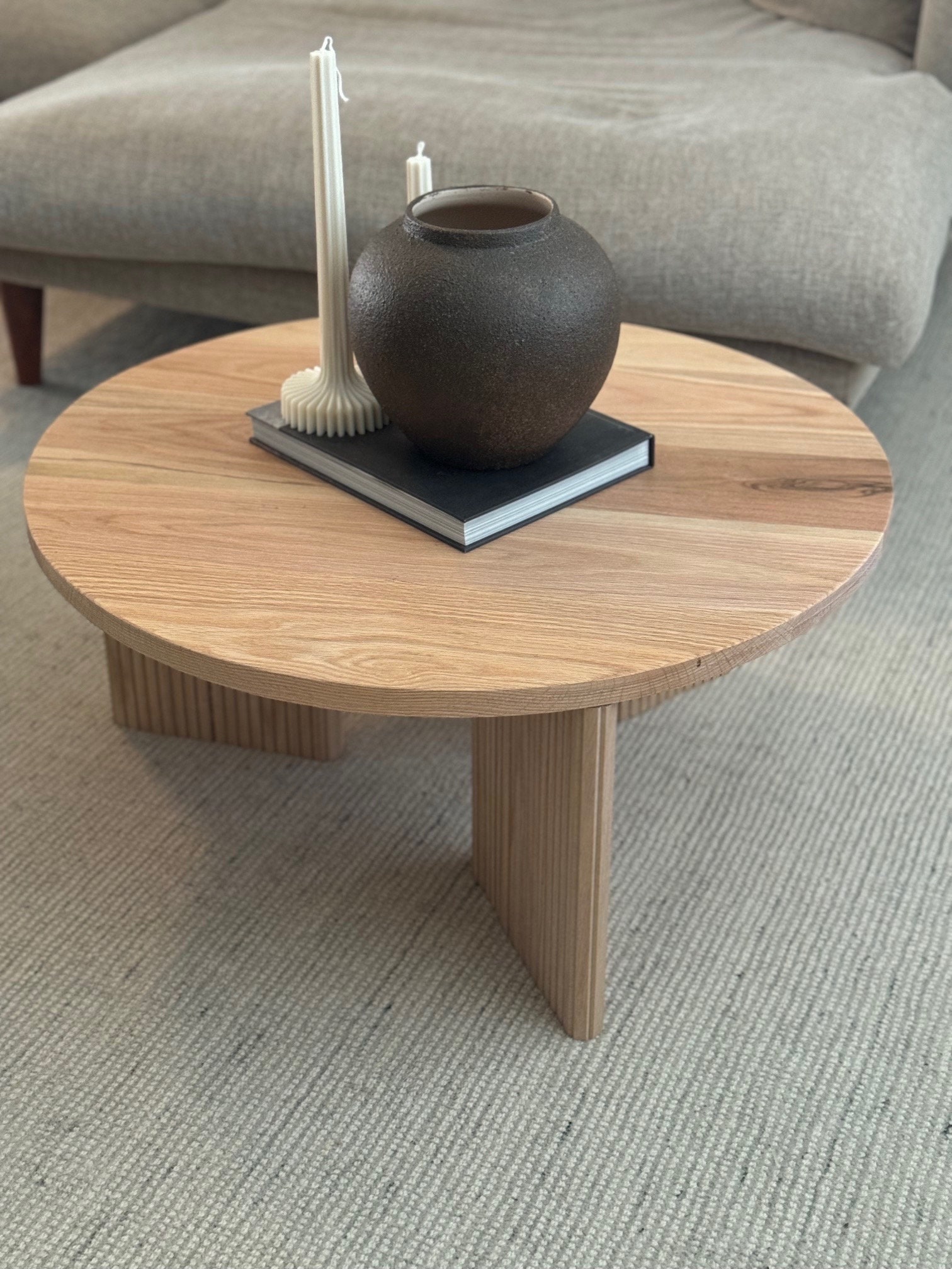 Reeded Legs Oak Coffee Table/round/handmade/doric/column - Etsy