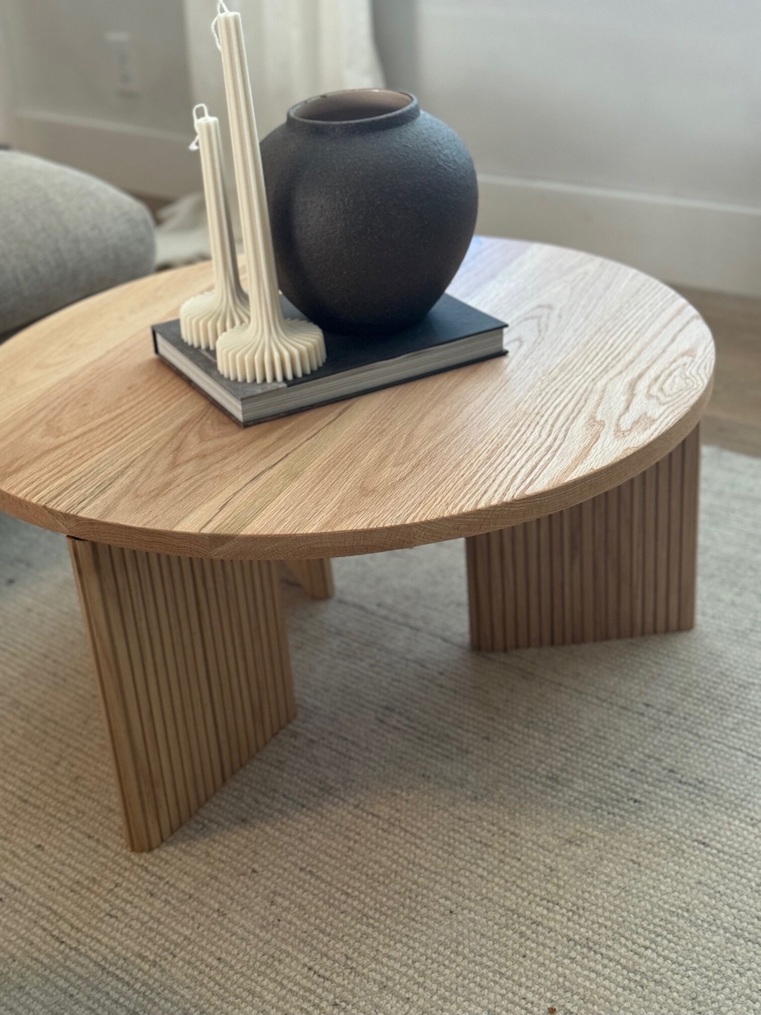 Reeded Legs Oak Coffee Table/round/handmade/doric/column - Etsy