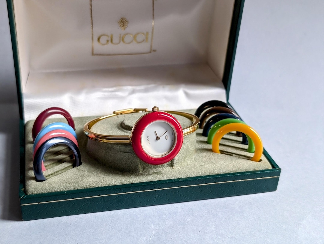 Vintage Gucci Bezel Watch 90s Change Bezel Gold Bracelet Bangle Watch ...
