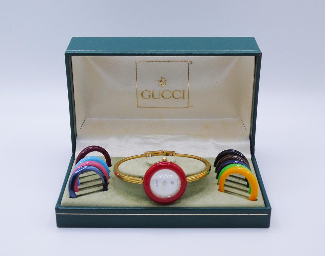 Vintage Gucci Bezel Watch 90s Change Bezel Gold Bracelet Bangle Watch ...