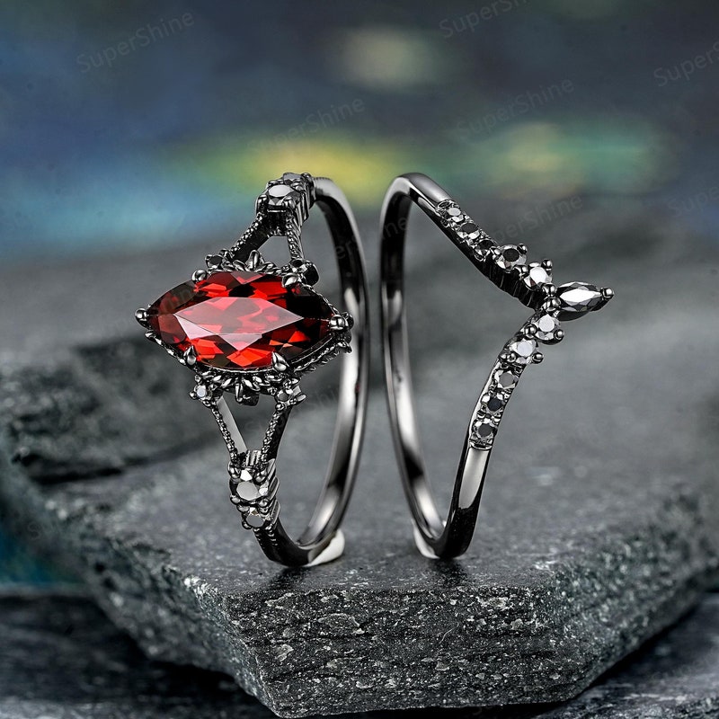 Black and Red Wedding Ring - Etsy