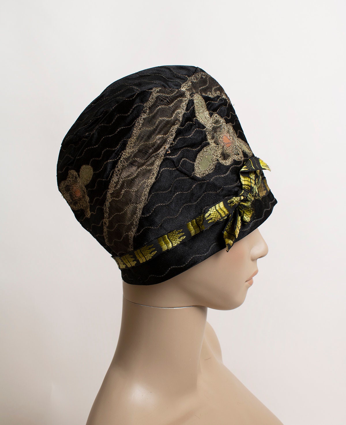 Vintage 1920s Cloche - Black Silk Hat With Bronze Metallic Floral ...