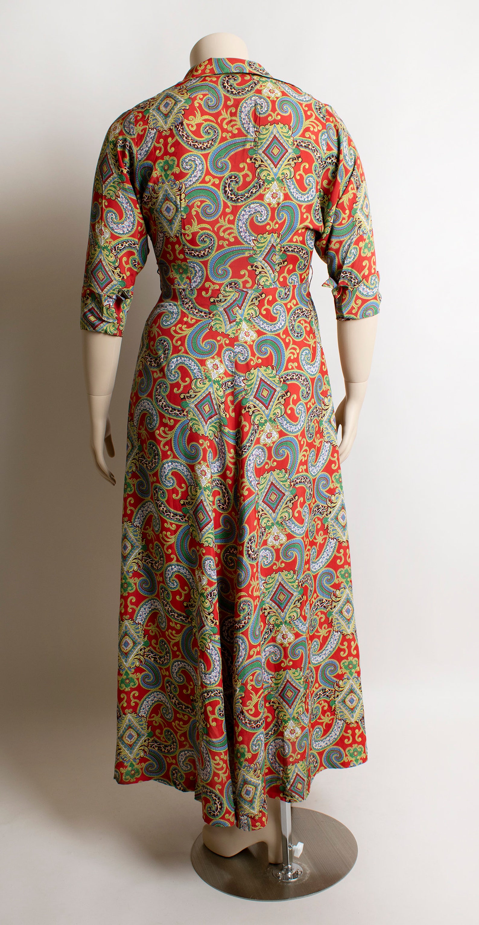 Vintage 1940s Dressing Gown - Red Floral Swirl Print Rayon Maxi Front ...