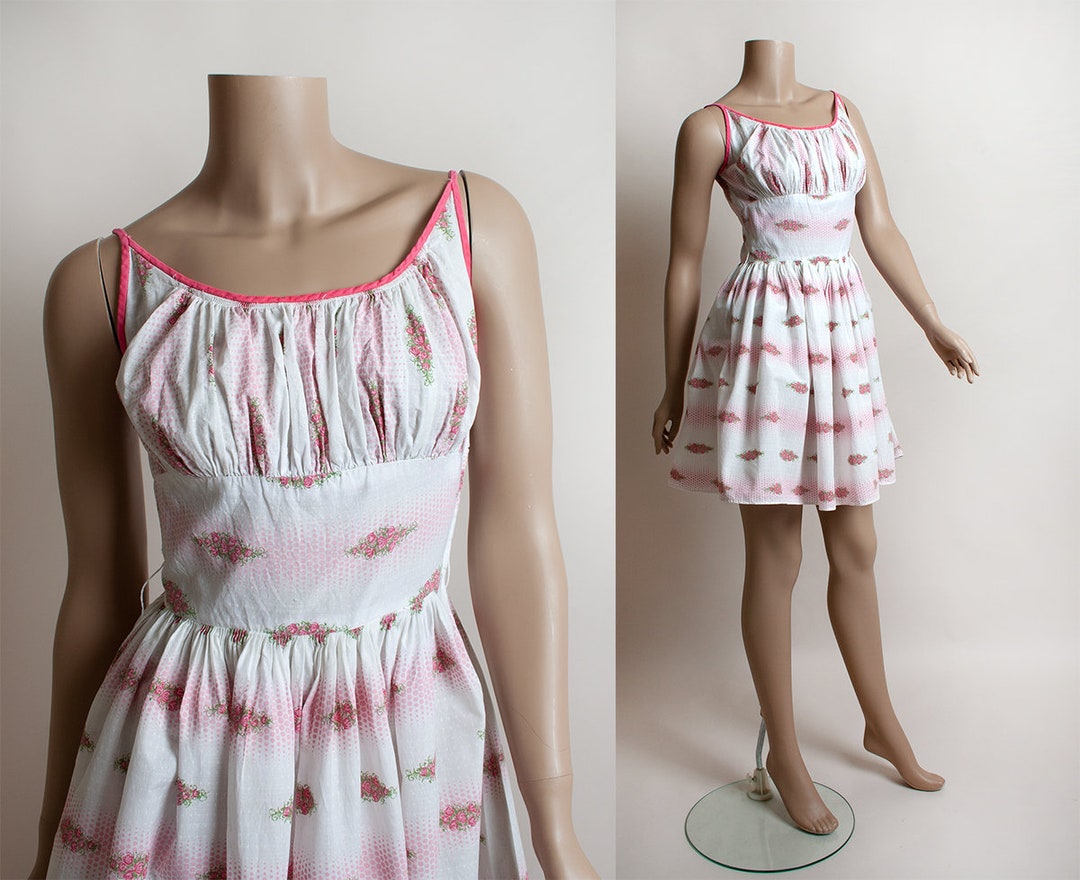 Vintage 1960s Sundress Pink Flower Bouquet Print on Light - Etsy