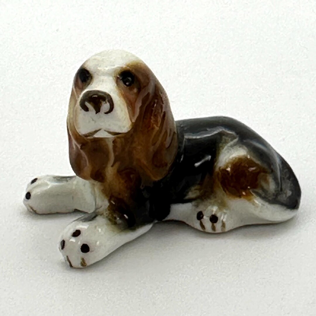 Basset Hound Ceramic Laying Down Dog Miniature Vintage Tiny Collectible ...