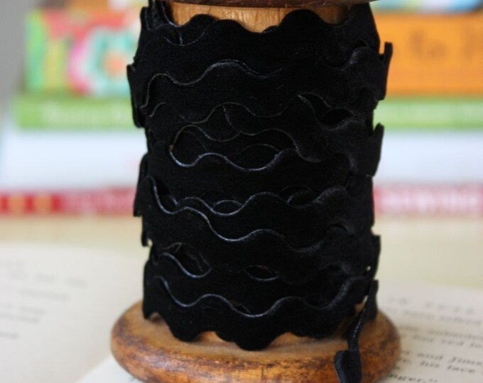 1\/2 Inch Velvet Ric Rac by Riley Blake Designs- 1 Yard of BLACK - Etsy