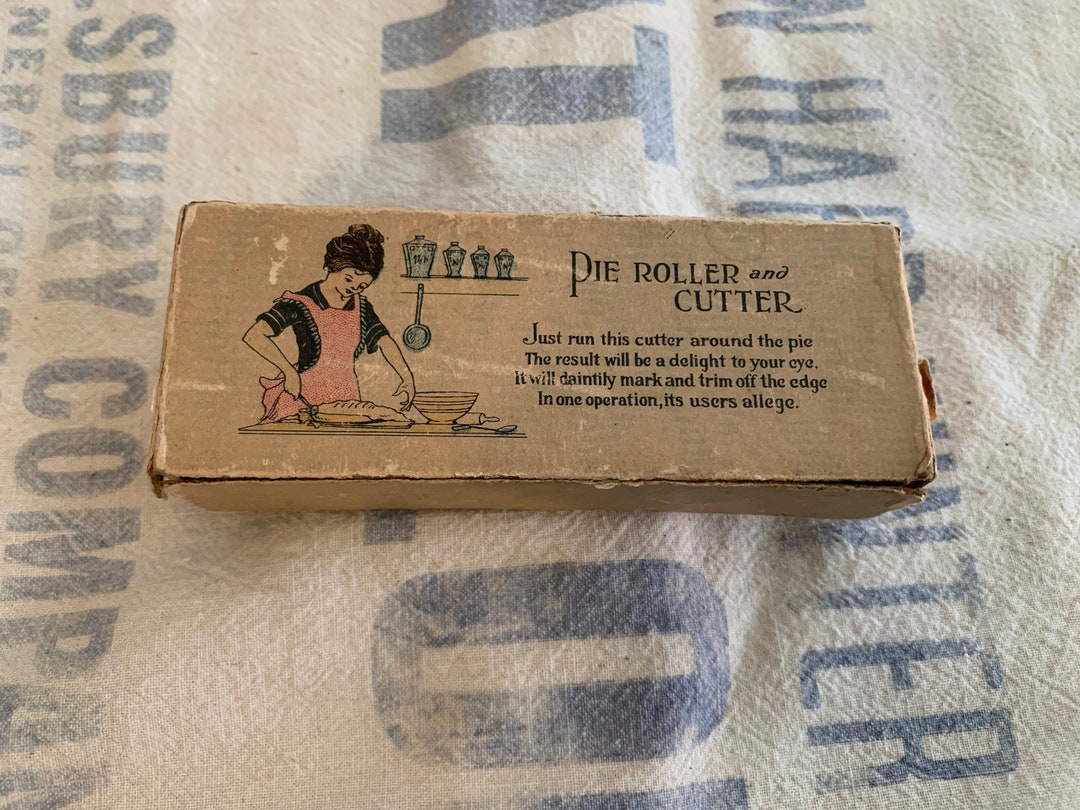 Vintage Pie Roller and Cutter Box, Old Kitchenware Box - Etsy