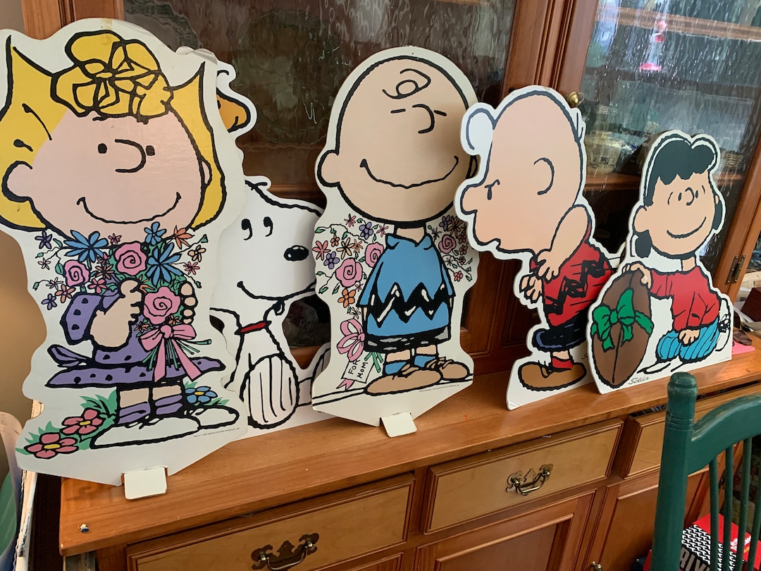 5 Peanuts Hallmark Store Display Cardboard Cutouts, Snoopy, Charlie ...