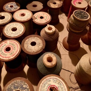 Antique Spools of Thread, Vintage Wooden Spools, Sewing, 60+ Spools - Etsy