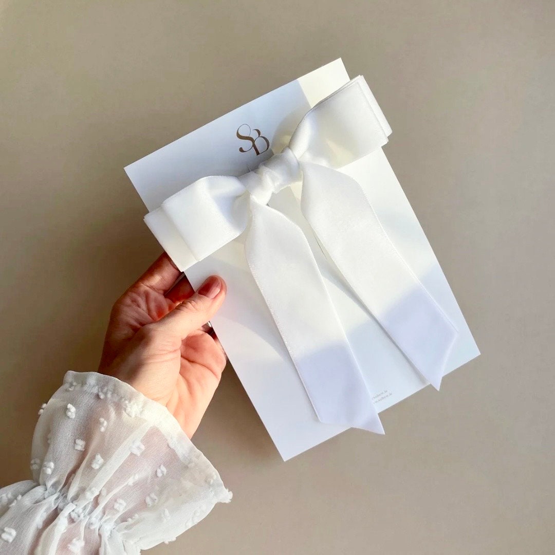 Oversized White Velvet Bow: Handmade Statement Hair Clip - Etsy