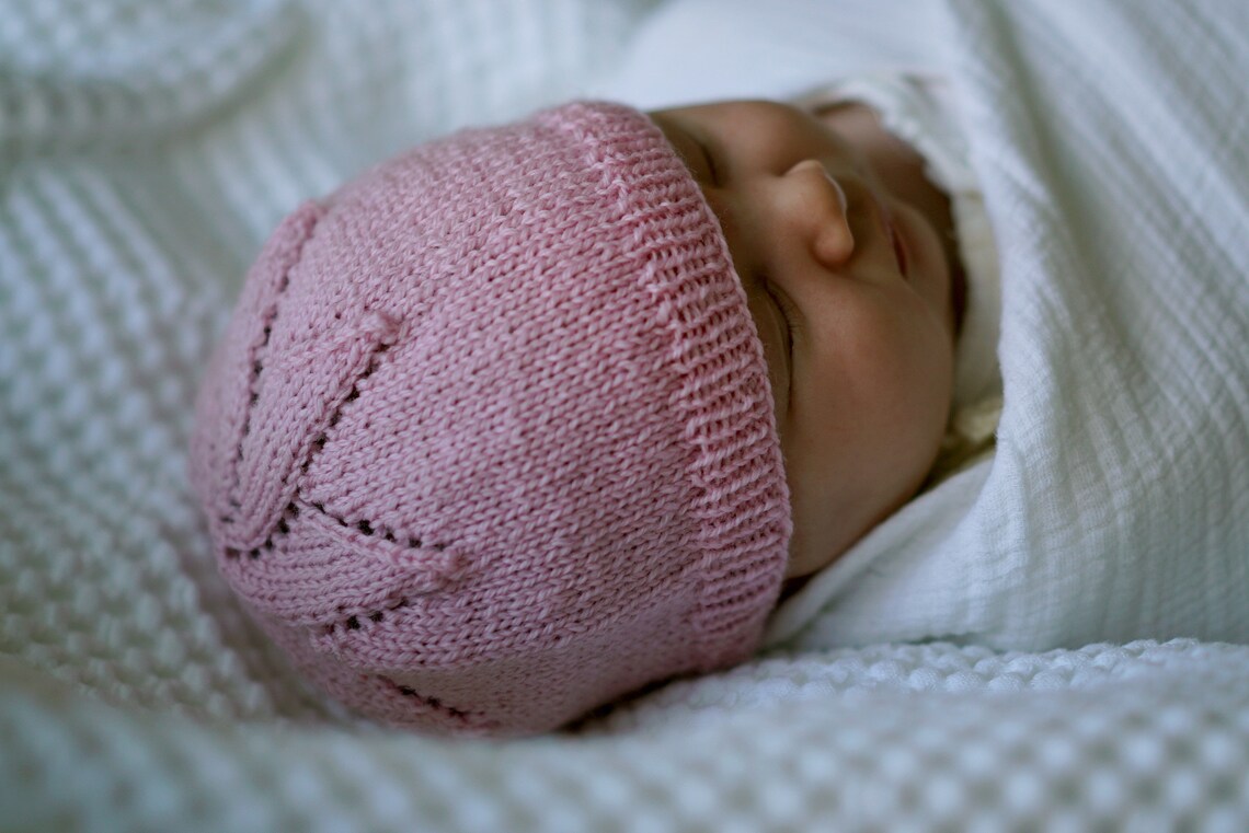 Baby Star Hat Pattern in 4ply - Baby Cakes by Lisafdesign - Bc63 ...