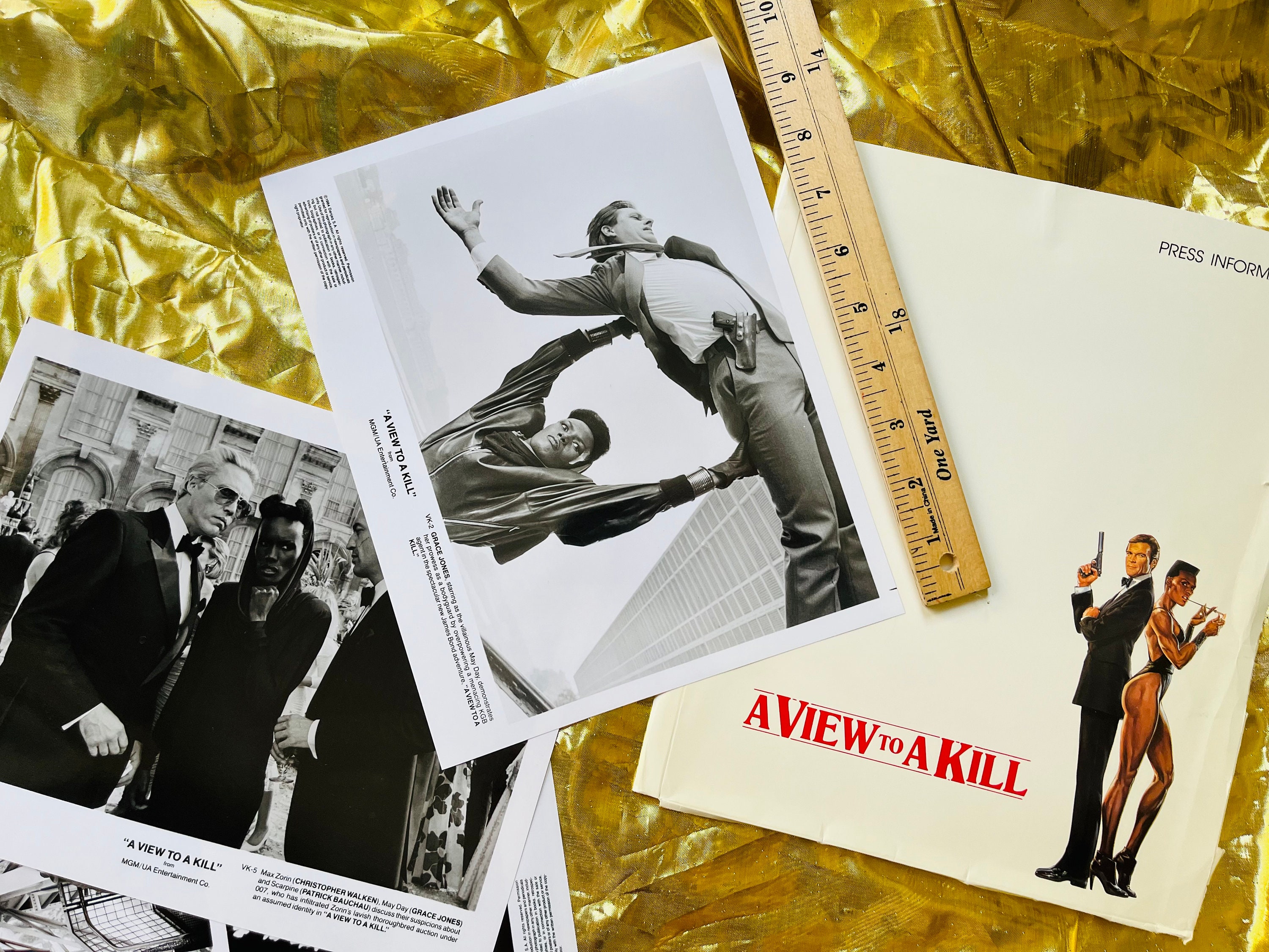 ROGER MOORE & GRACE Jones 1985 James Bond 007 ‘A View to a Kill’ Press ...