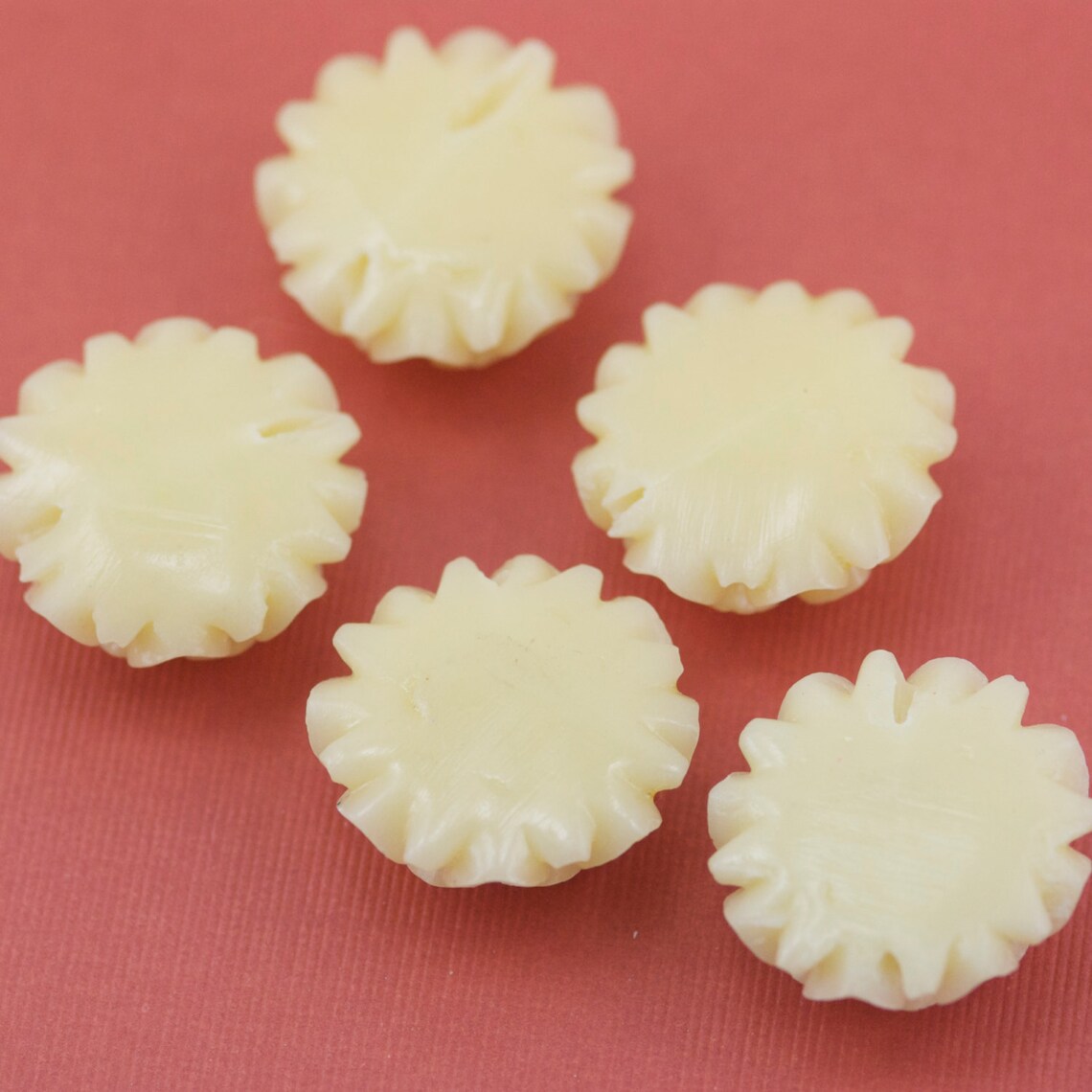 6 Large Vintage Ivory Flower Beads 24mm - Etsy