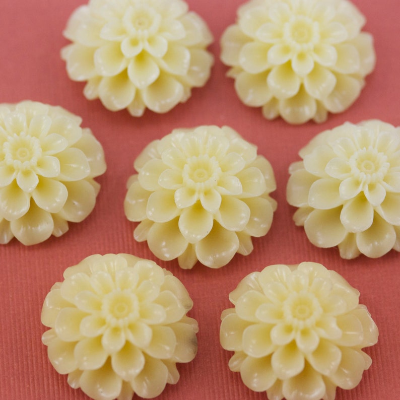 6 Large Vintage Ivory Flower Beads 24mm - Etsy