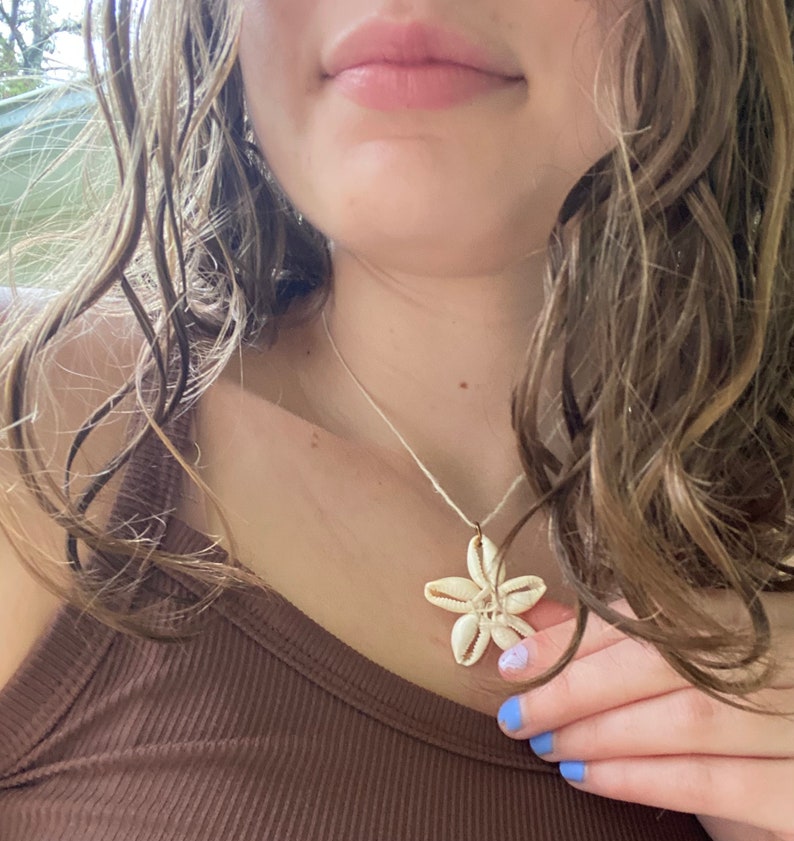 Cowrie Flower Necklace Cowrie Shell Necklace Flower Shell Necklace ...