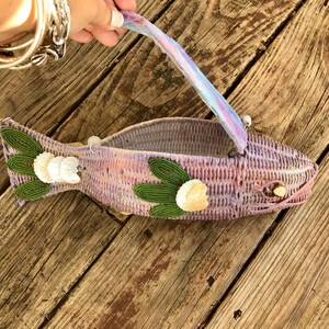 Novelty Fish Shaped Figural Handbag Vintage Wicker Tropical Parrot Fish ...