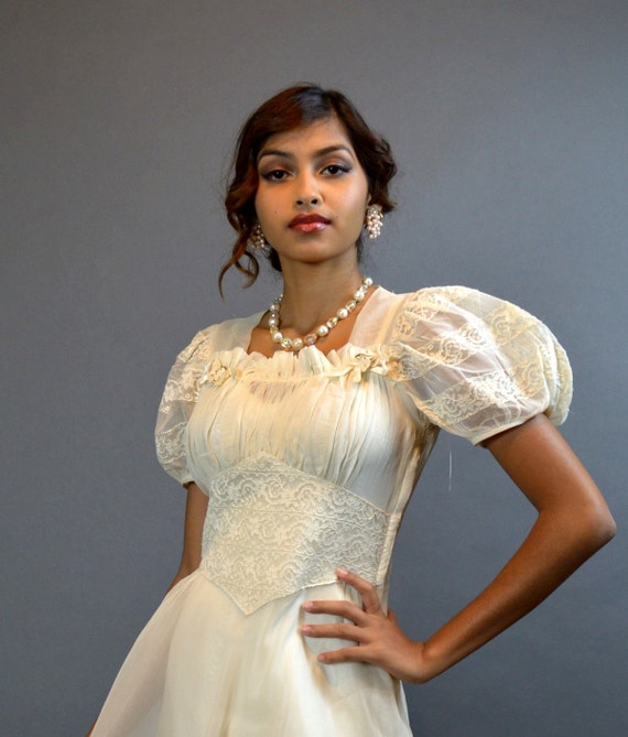 The War Bride ~ Vintage 1940s Wedding Dress & Slip S … - Gem