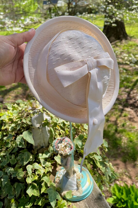 1950’s Cinderella Hat ~ Vintage Girls Ivory Spring Ha… - Gem