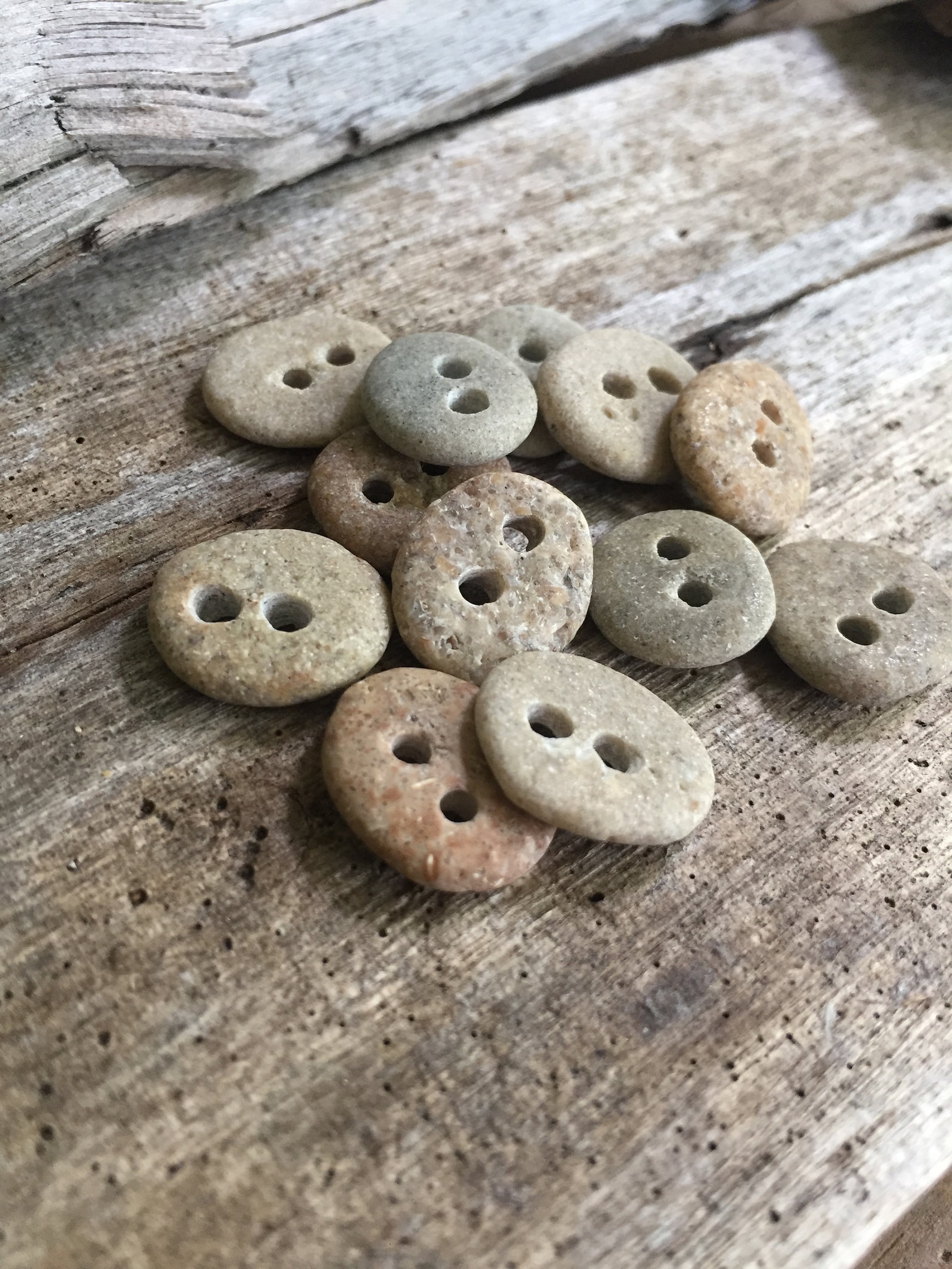 5 X 3/4 Inch STONE BUTTON Set Hand Drilled Beach Stones 2 Mm - Etsy