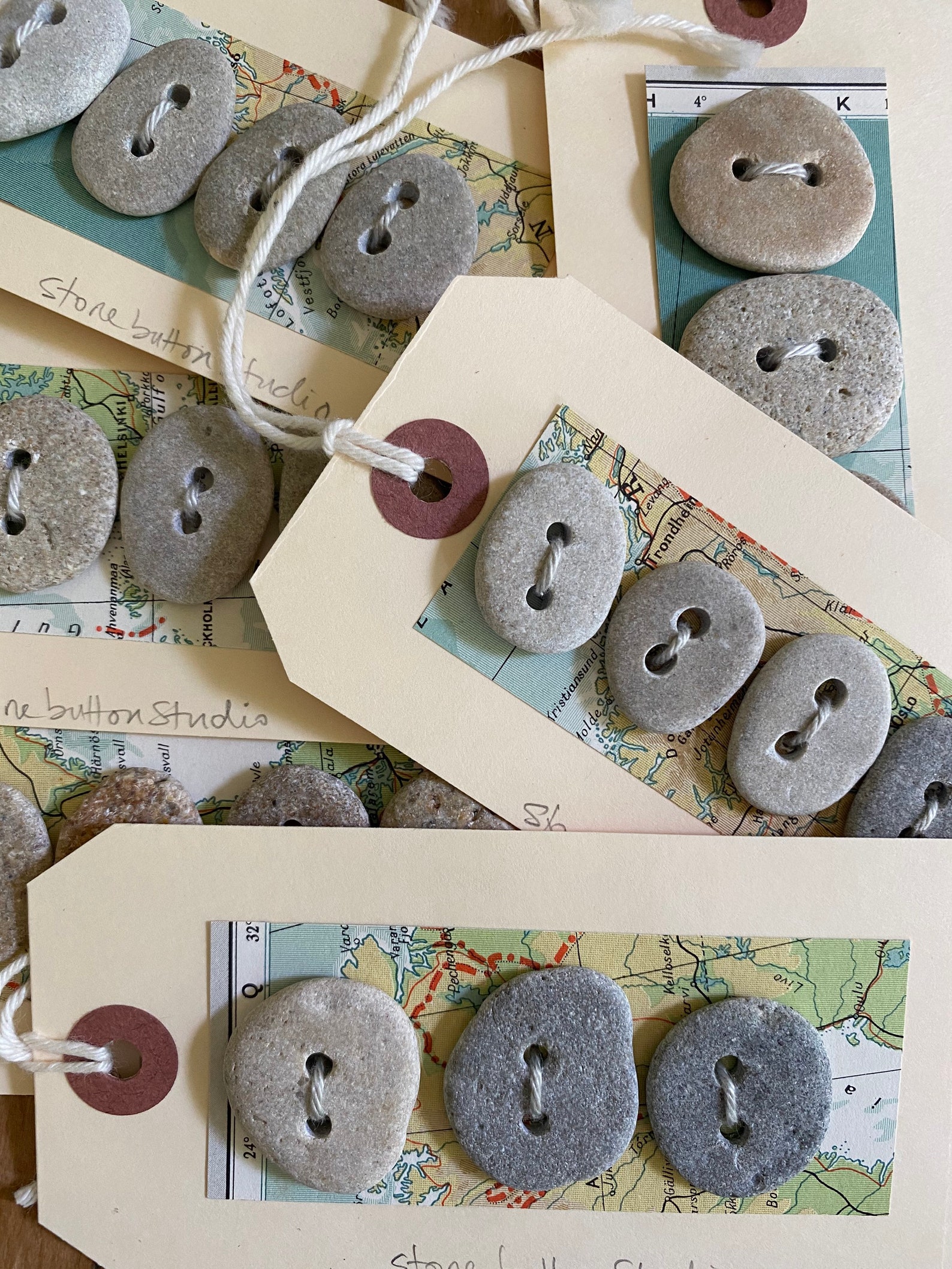 20 STONE BUTTONS 20 Natural Beach Found Stones Made Into - Etsy
