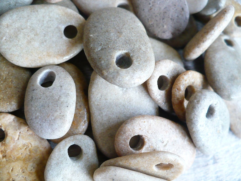 STONE BABIES 30 Small Pebblesgrey Beach Stones Natural - Etsy