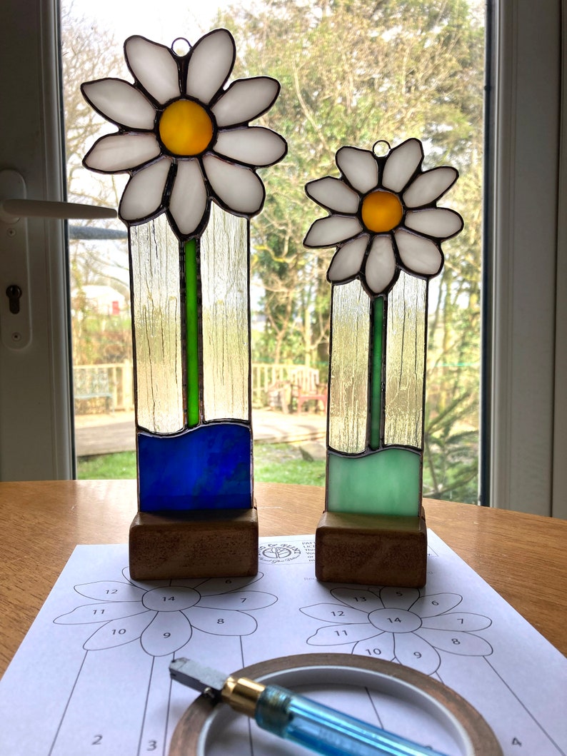 Daisy Stained Glass Pattern, Digital Download, Floral Suncatcher ...