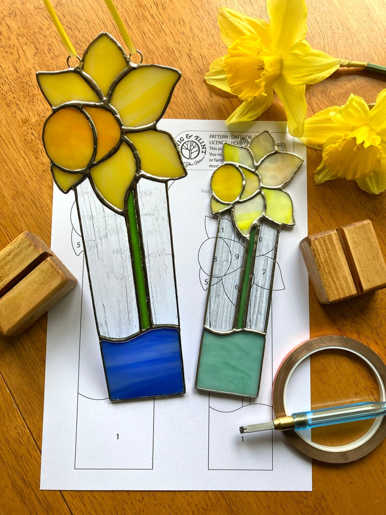 Daffodil Stained Glass Pattern: March Birth Flower Suncatcher (PDF ...