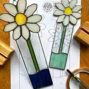 Daisy Stained Glass Pattern, Instant Download, Floral Suncatcher ...