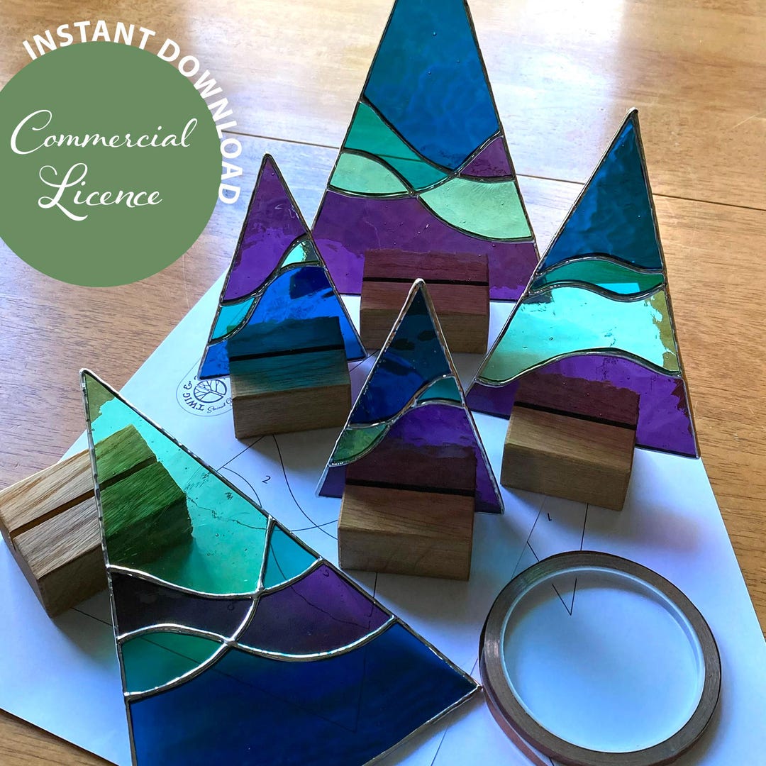 Northern Lights Fir Forest, Stained Glass Pattern: Aurora Borealis ...