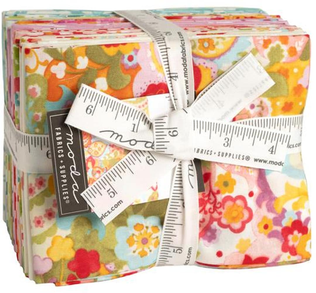 Jolie Moda Fat Quarter Bundle by Chez Moi - Twenty-two (22) 18"x22" Fat ...