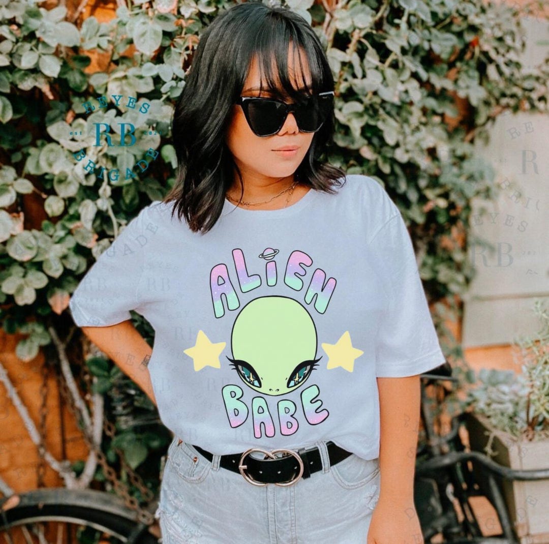 Alien Babe Short, Alien Shirt, Aliens, Aesthetic Shirt, Y2k Aesthetic ...