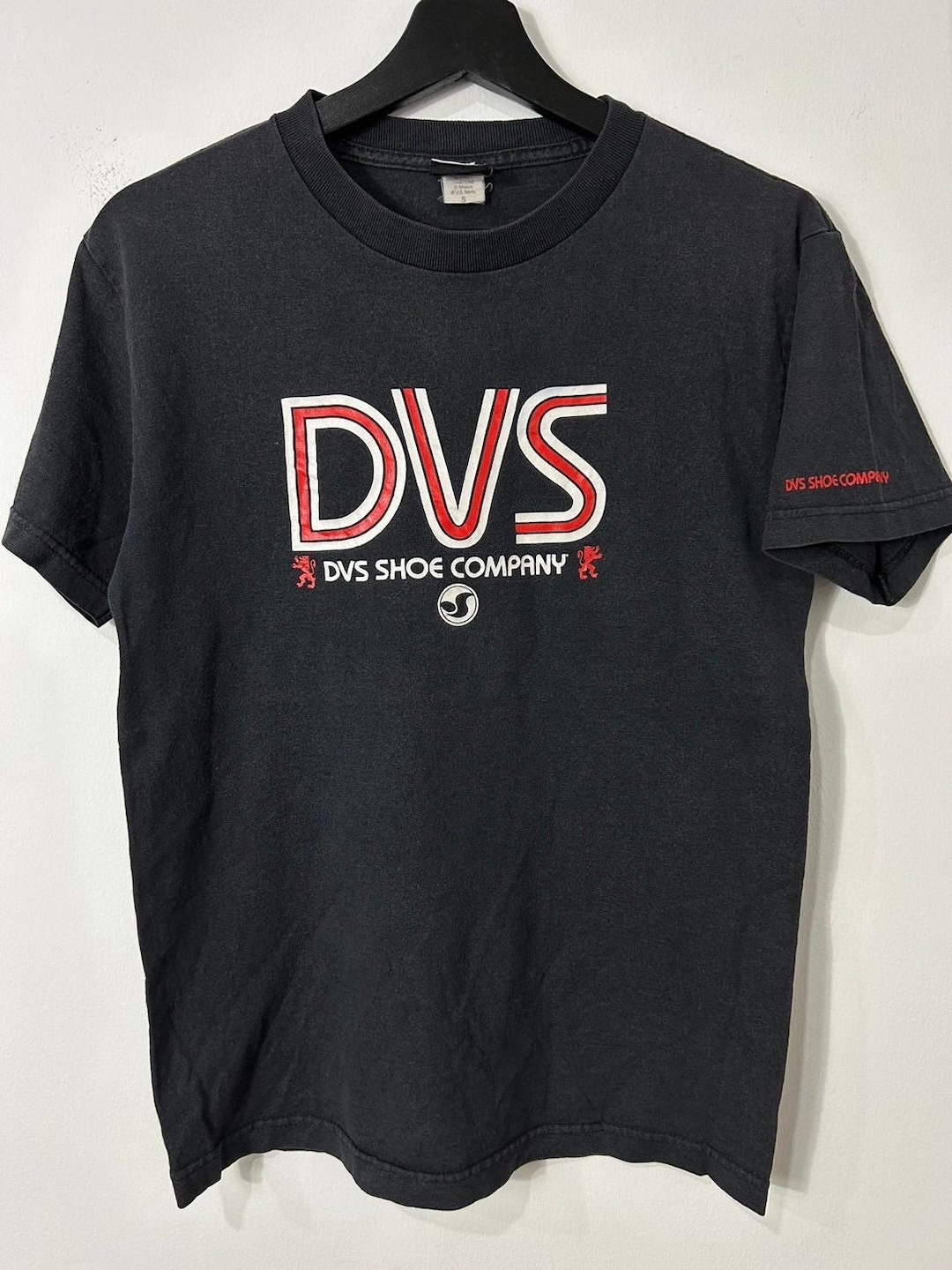 Vintage 2000s DVS Skateboard Tshirt Size S - Etsy