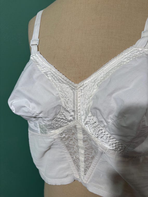 Vintage 1950’s Bullet Bra Circle Stitching - Gem