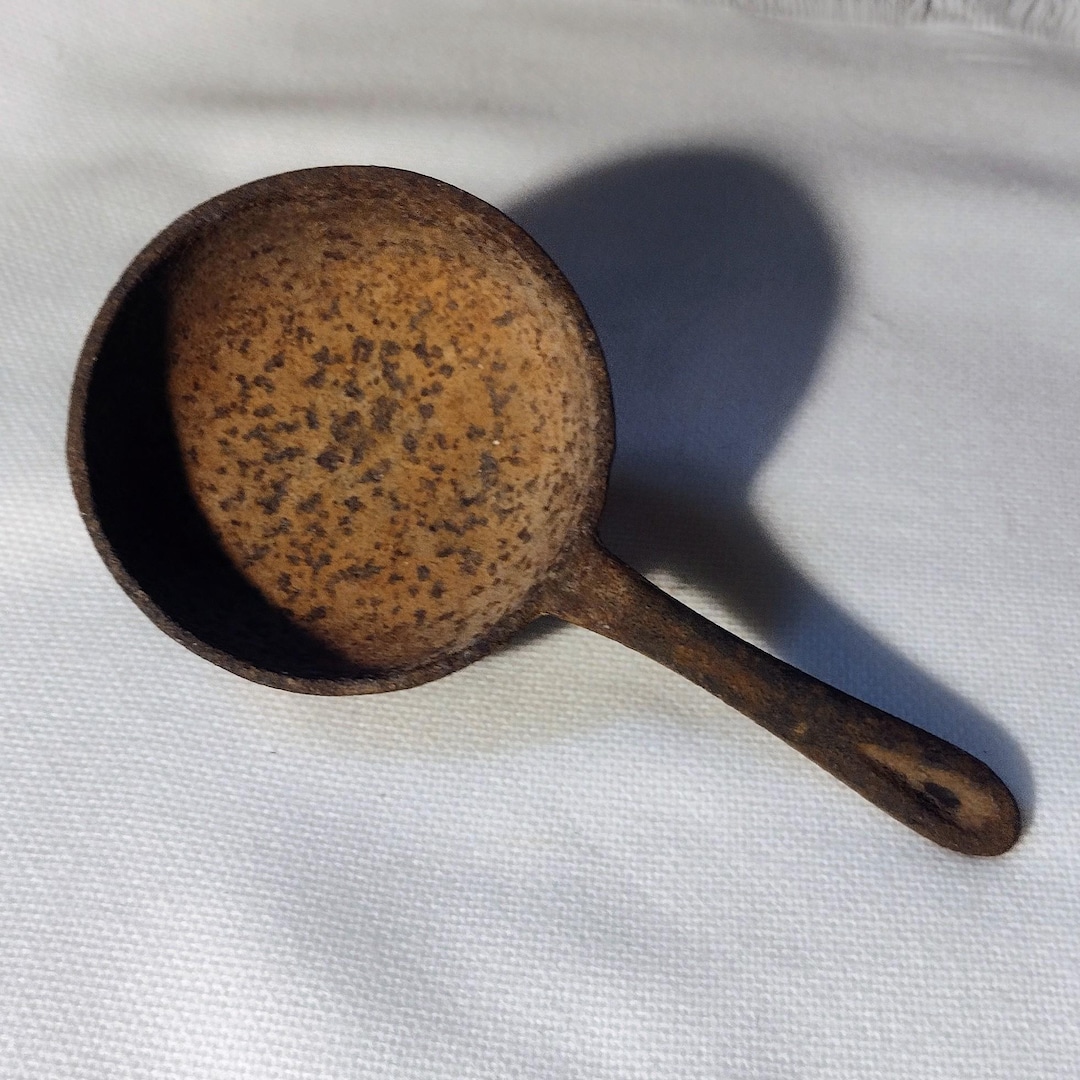 Vintage Cast Iron Tripod Miniature Pot With Handle - Etsy
