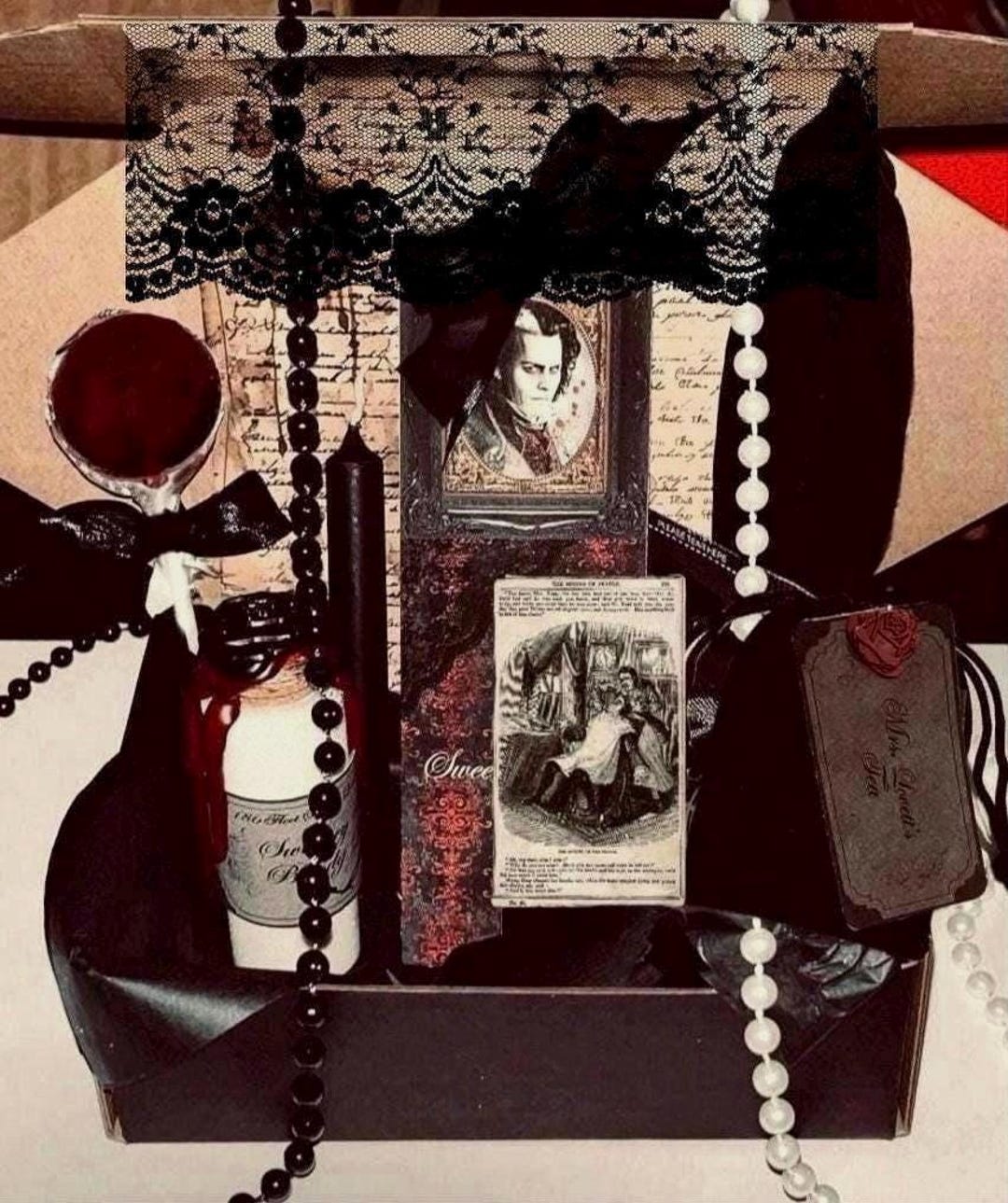 Sweeney Todd - the Demon Barber of Fleet Street Gift & Mystery Box ...