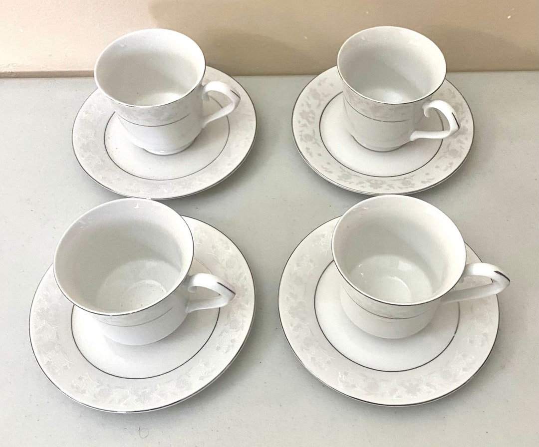 China Classic White With Floral Design Set of 4 Fine China Cups and ...